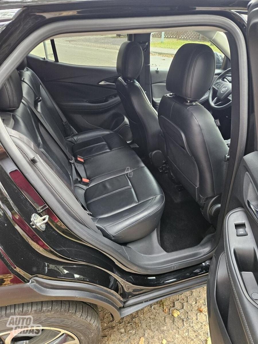 Black Buick Encore 2022 in Mazeikiai, with an engine capacity of 1.20 L and mileage of 87 thousand km for 15450 €, photo 15 on AUTOMOTO.COM.LV