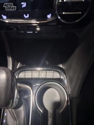Black Buick Encore 2022 in Mazeikiai, with an engine capacity of 1.20 L and mileage of 87 thousand km for 15450 €, photo 23 on AUTOMOTO.COM.LV