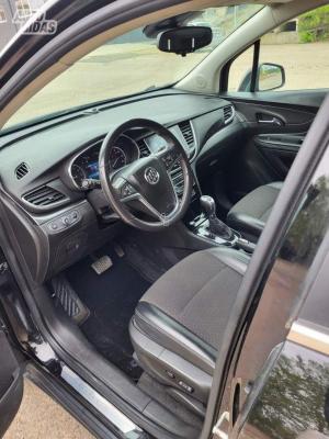 Black Buick Encore 2019 in Siauliai, with an engine capacity of 1.40 L and mileage of 103 thousand km for 8750 €, photo 6 on AUTOMOTO.COM.LV