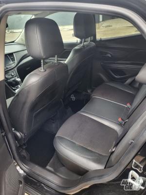 Black Buick Encore 2019 in Siauliai, with an engine capacity of 1.40 L and mileage of 103 thousand km for 8750 €, photo 9 on AUTOMOTO.COM.LV