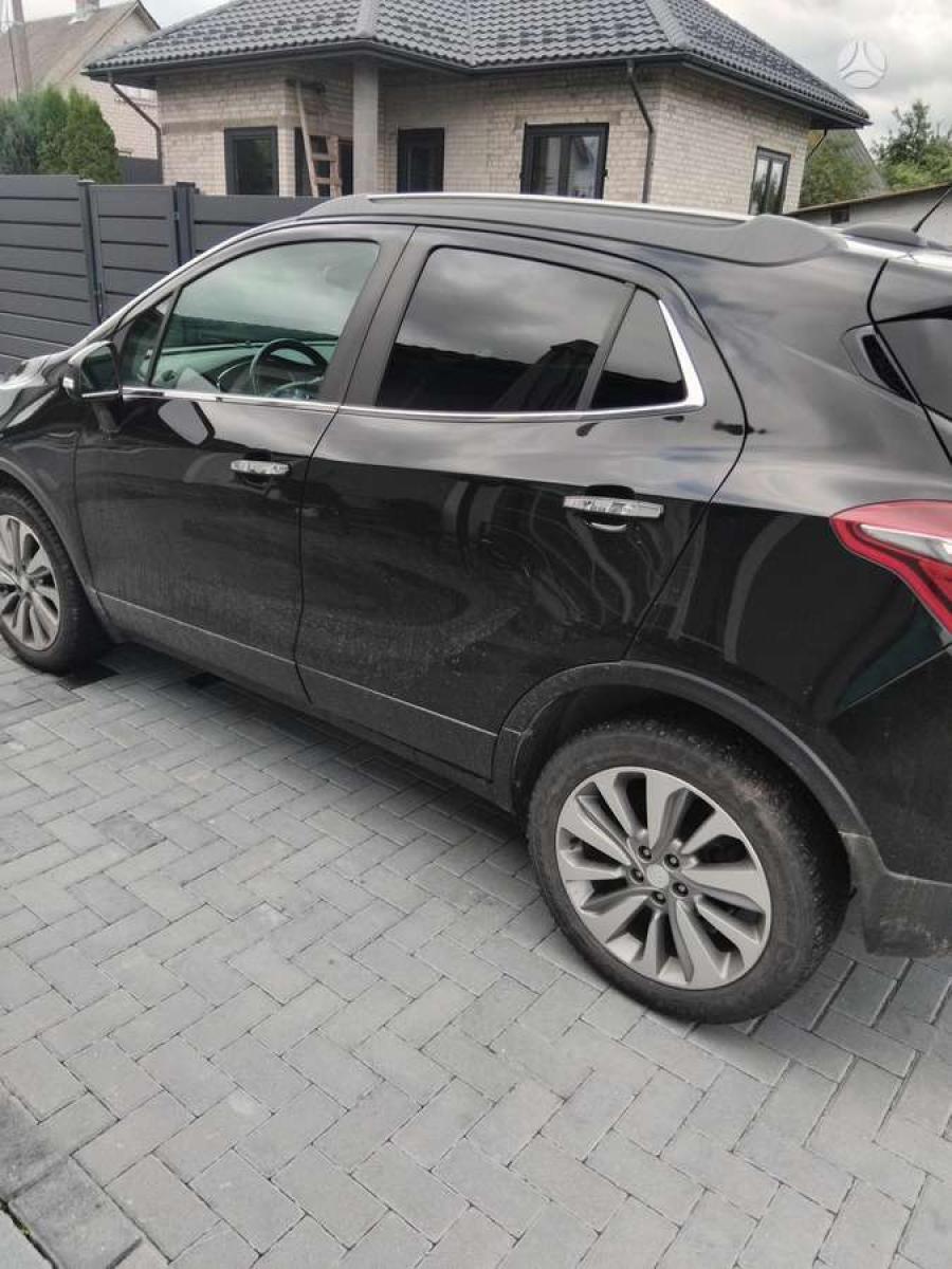 Melns Buick Encore 2019 Viļņa, ar dzinēja tilpumu 1.36 L un nobraukumu 89 tūkst. km par 9500 €, foto 5 vietnē AUTOMOTO.COM.LV