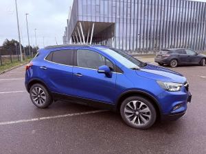 Zils Buick Encore 2018 Viļņa, ar dzinēja tilpumu 1.36 L un nobraukumu 56 tūkst. km par 9800 €, foto  vietnē AUTOMOTO.COM.LV