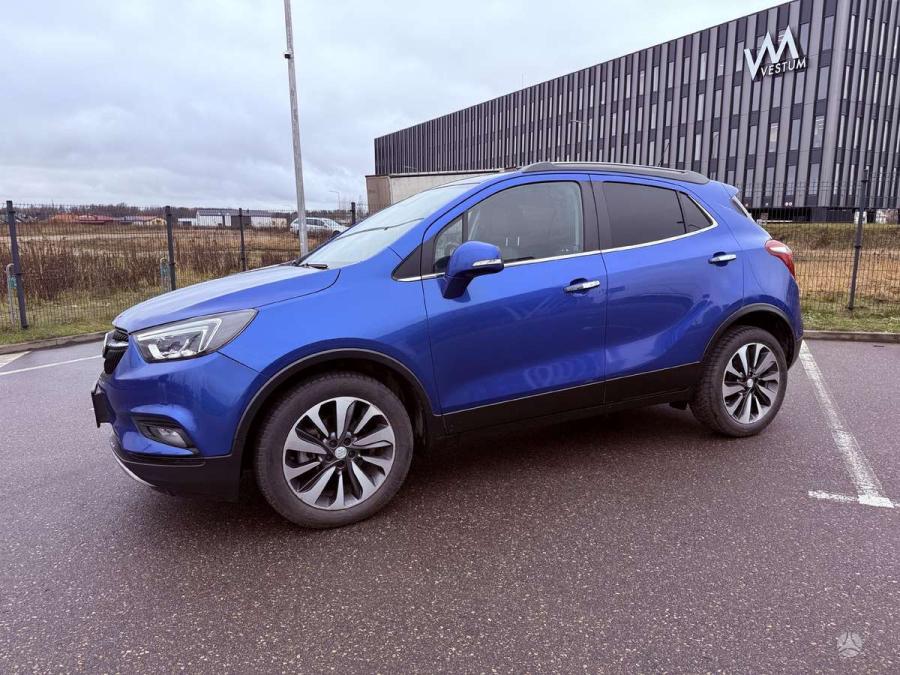 Blue Buick Encore 2018 in Vilnius, with an engine capacity of 1.36 L and mileage of 56 thousand km for 9800 €, photo 4 on AUTOMOTO.COM.LV
