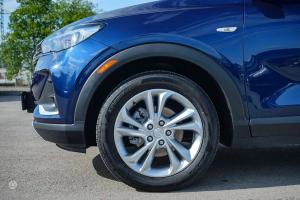 Blue Buick Encore 2023 in Marijampole, with an engine capacity of 1.20 L and mileage of 20 thousand km for 13850 €, photo 7 on AUTOMOTO.COM.LV