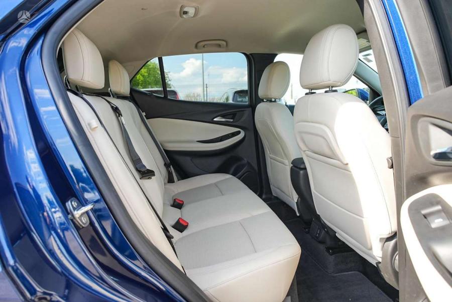 Blue Buick Encore 2023 in Marijampole, with an engine capacity of 1.20 L and mileage of 20 thousand km for 13850 €, photo 24 on AUTOMOTO.COM.LV