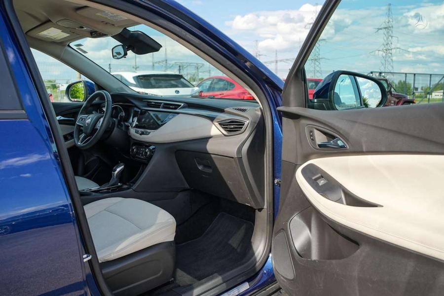 Blue Buick Encore 2023 in Marijampole, with an engine capacity of 1.20 L and mileage of 20 thousand km for 13850 €, photo 31 on AUTOMOTO.COM.LV