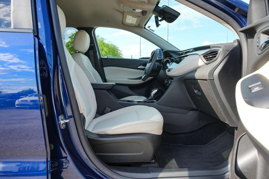 Blue Buick Encore 2023 in Marijampole, with an engine capacity of 1.20 L and mileage of 20 thousand km for 13850 €, photo 33 on AUTOMOTO.COM.LV