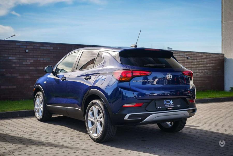 Zils Buick Encore 2023 Marijampole, ar dzinēja tilpumu 1.20 L un nobraukumu 20 tūkst. km par 13850 €, foto 7 vietnē AUTOMOTO.COM.LV