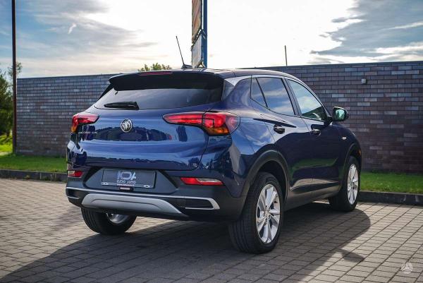 Zils Buick Encore 2023 Marijampole, ar dzinēja tilpumu 1.20 L un nobraukumu 20 tūkst. km par 13850 €, foto 9 vietnē AUTOMOTO.COM.LV