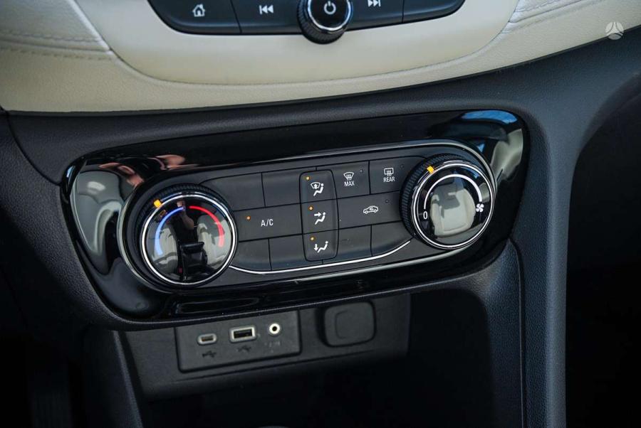 Zils Buick Encore 2023 Marijampole, ar dzinēja tilpumu 1.20 L un nobraukumu 20 tūkst. km par 13850 €, foto 17 vietnē AUTOMOTO.COM.LV
