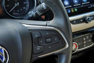 Zils Buick Encore 2023 Marijampole, ar dzinēja tilpumu 1.20 L un nobraukumu 20 tūkst. km par 13850 €, foto 21 vietnē AUTOMOTO.COM.LV