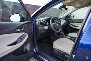 Zils Buick Encore 2023 Marijampole, ar dzinēja tilpumu 1.20 L un nobraukumu 20 tūkst. km par 13850 €, foto 23 vietnē AUTOMOTO.COM.LV