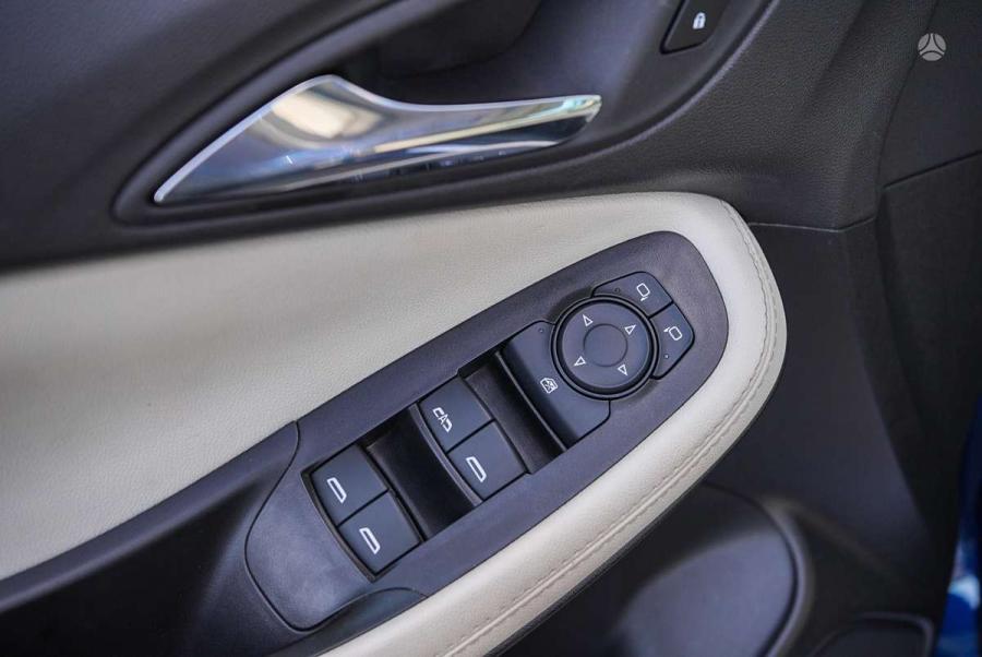Zils Buick Encore 2023 Marijampole, ar dzinēja tilpumu 1.20 L un nobraukumu 20 tūkst. km par 13850 €, foto 28 vietnē AUTOMOTO.COM.LV