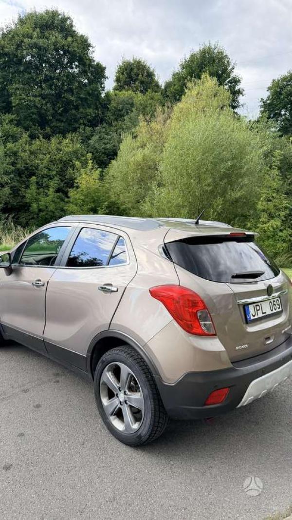 Brown Buick Encore 2013 in Vilnius, with an engine capacity of 1.36 L and mileage of 114 thousand km for 6000 €, photo 8 on AUTOMOTO.COM.LV