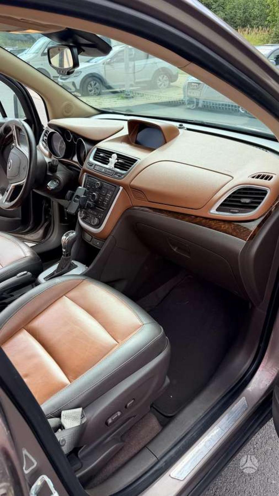 Brown Buick Encore 2013 in Vilnius, with an engine capacity of 1.36 L and mileage of 114 thousand km for 6000 €, photo 37 on AUTOMOTO.COM.LV