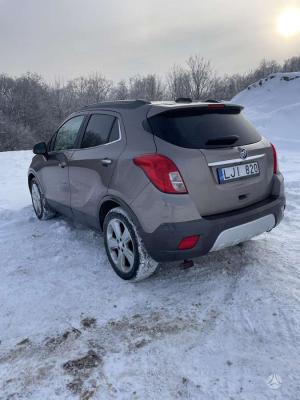 Brown Buick Encore 2015 in Taurage, with an engine capacity of 1.40 L and mileage of 84 thousand km for 7000 €, photo 4 on AUTOMOTO.COM.LV