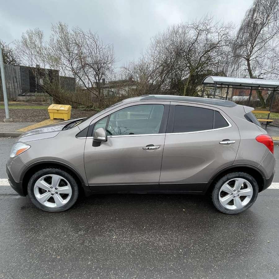 Brūns Buick Encore 2015 Šauļi, ar dzinēja tilpumu 1.36 L un nobraukumu 163 tūkst. km par 6799 €, foto 3 vietnē AUTOMOTO.COM.LV