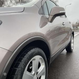Brūns Buick Encore 2015 Šauļi, ar dzinēja tilpumu 1.36 L un nobraukumu 163 tūkst. km par 6799 €, foto 15 vietnē AUTOMOTO.COM.LV