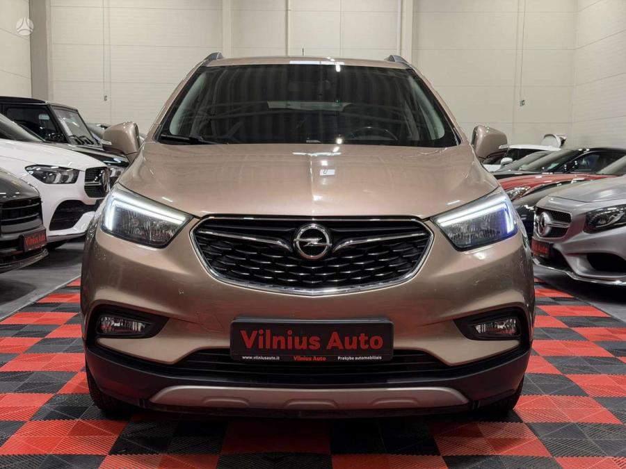 Brown Buick Encore 2019 in Vilnius, with an engine capacity of 1.36 L and mileage of 60 thousand km for 10490 €, photo 3 on AUTOMOTO.COM.LV