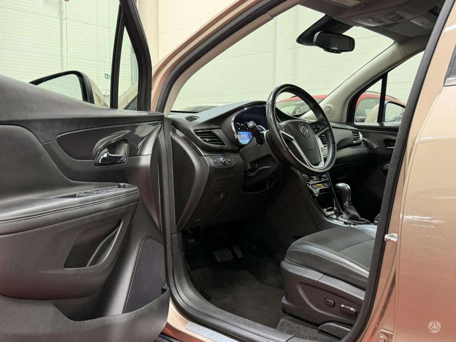 Brown Buick Encore 2019 in Vilnius, with an engine capacity of 1.36 L and mileage of 60 thousand km for 10490 €, photo 9 on AUTOMOTO.COM.LV