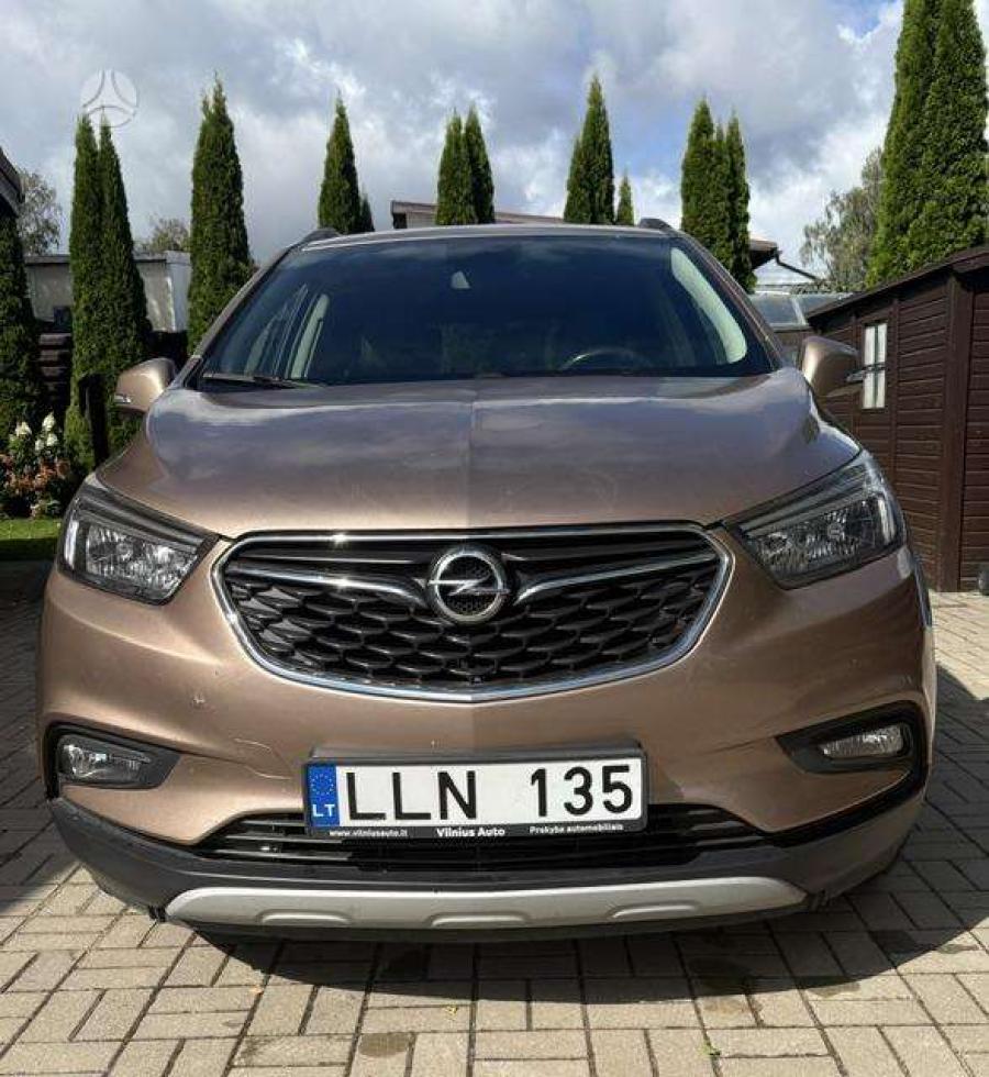Brown Buick Encore 2021 in Vilnius, with an engine capacity of 1.36 L and mileage of 59 thousand km for 9900 €, photo 1 on AUTOMOTO.COM.LV