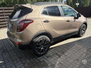 Brown Buick Encore 2021 in Vilnius, with an engine capacity of 1.36 L and mileage of 59 thousand km for 9900 €, photo 4 on AUTOMOTO.COM.LV