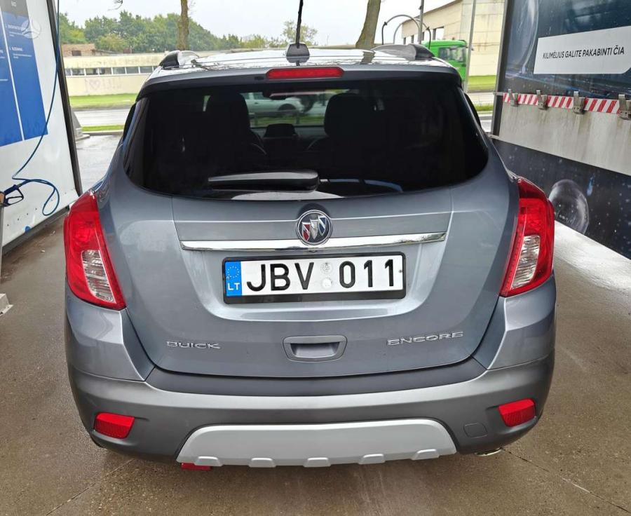 Pelēks Buick Encore 2016 Viļņa, ar dzinēja tilpumu 1.36 L un nobraukumu 89 tūkst. km par 6700 €, foto 8 vietnē AUTOMOTO.COM.LV
