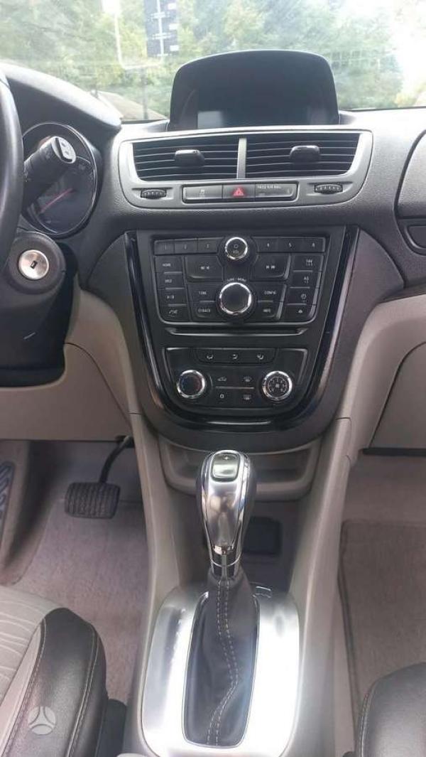 Grey Buick Encore 2016 in Vilnius, with an engine capacity of 1.36 L and mileage of 128 thousand km for 8199 €, photo 8 on AUTOMOTO.COM.LV