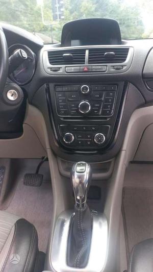 Grey Buick Encore 2016 in Vilnius, with an engine capacity of 1.36 L and mileage of 128 thousand km for 8199 €, photo 8 on AUTOMOTO.COM.LV
