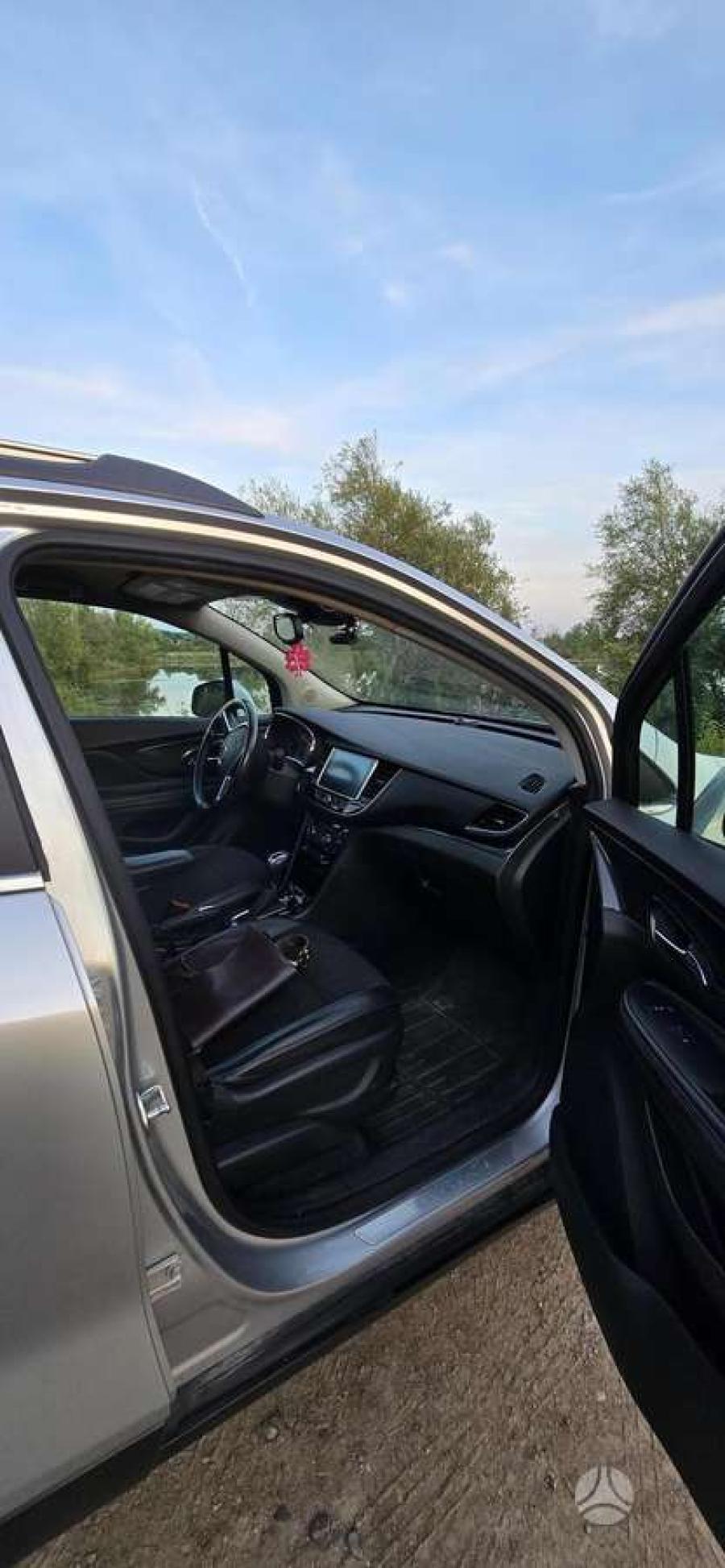 Grey Buick Encore 2017 in Klaipeda, with an engine capacity of 1.36 L and mileage of 124 thousand km for 8500 €, photo 12 on AUTOMOTO.COM.LV