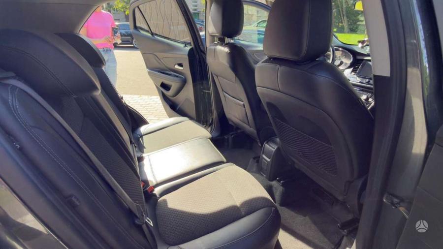 Grey Buick Encore 2017 in Klaipeda, with an engine capacity of 1.36 L and mileage of 70 thousand km for 8500 €, photo 13 on AUTOMOTO.COM.LV