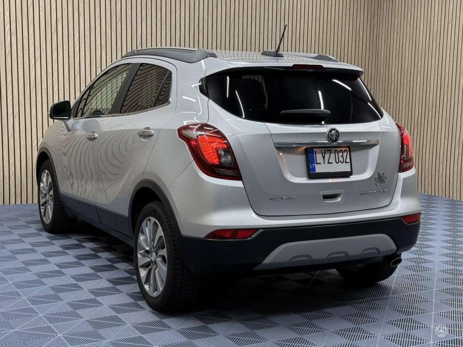 Grey Buick Encore 2018 in Marijampole, with an engine capacity of 1.36 L and mileage of 90 thousand km for 8450 €, photo 7 on AUTOMOTO.COM.LV