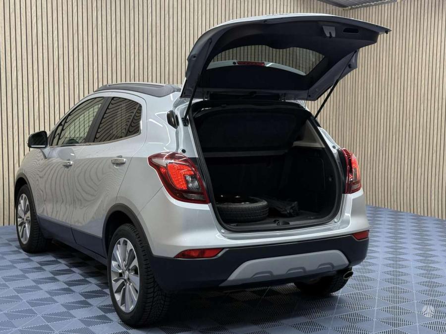 Grey Buick Encore 2018 in Marijampole, with an engine capacity of 1.36 L and mileage of 90 thousand km for 8450 €, photo 14 on AUTOMOTO.COM.LV