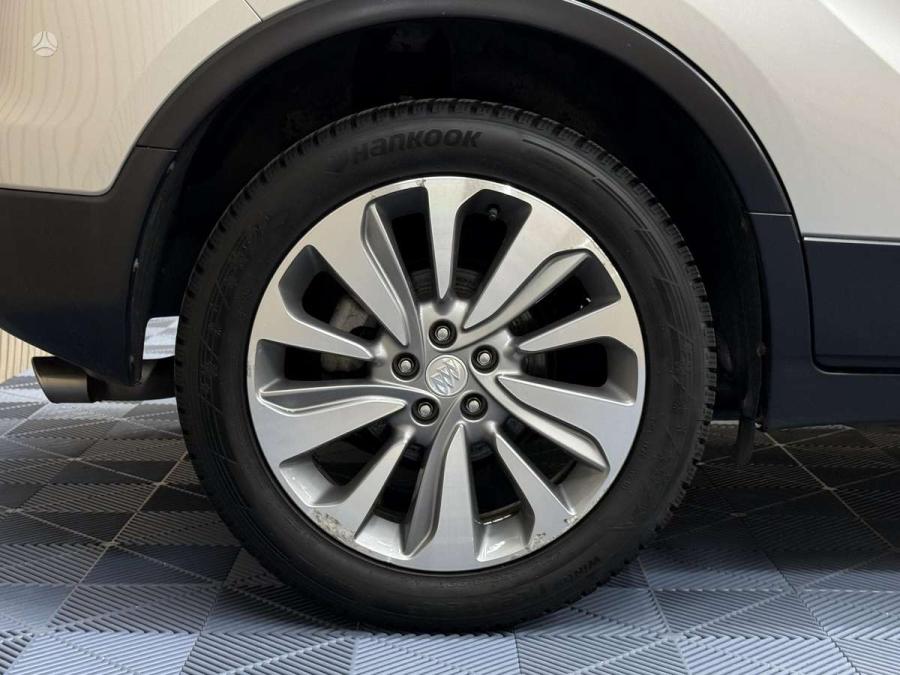 Grey Buick Encore 2018 in Marijampole, with an engine capacity of 1.36 L and mileage of 90 thousand km for 8450 €, photo 34 on AUTOMOTO.COM.LV