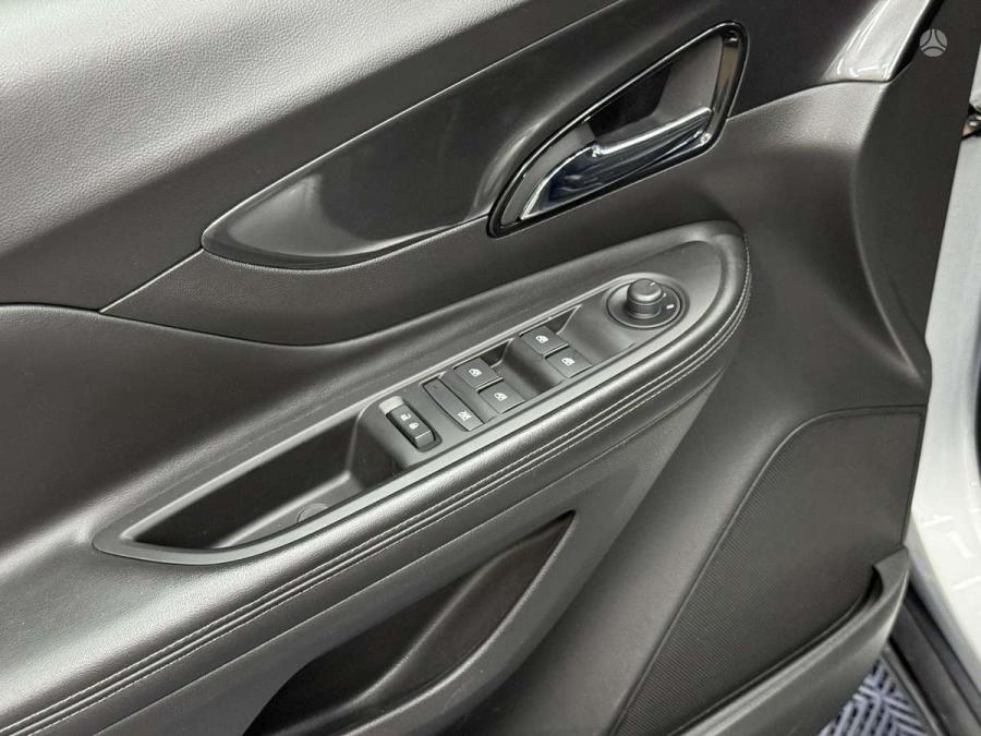 Grey Buick Encore 2018 in Marijampole, with an engine capacity of 1.36 L and mileage of 90 thousand km for 8450 €, photo 23 on AUTOMOTO.COM.LV