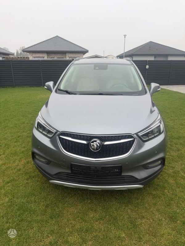 Pelēks Buick Encore 2019 Klaipėda, ar dzinēja tilpumu 1.40 L un nobraukumu 62 tūkst. km par 12990 €, foto 2 vietnē AUTOMOTO.COM.LV