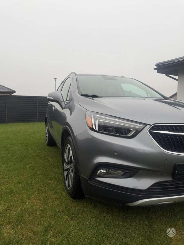 Pelēks Buick Encore 2019 Klaipėda, ar dzinēja tilpumu 1.40 L un nobraukumu 62 tūkst. km par 12990 €, foto 3 vietnē AUTOMOTO.COM.LV