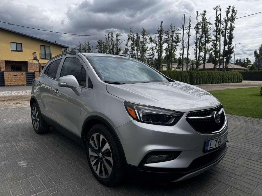 Grey Buick Encore 2017 in Kaunas, with an engine capacity of 1.40 L and mileage of 185 thousand km for 7500 €, photo 3 on AUTOMOTO.COM.LV