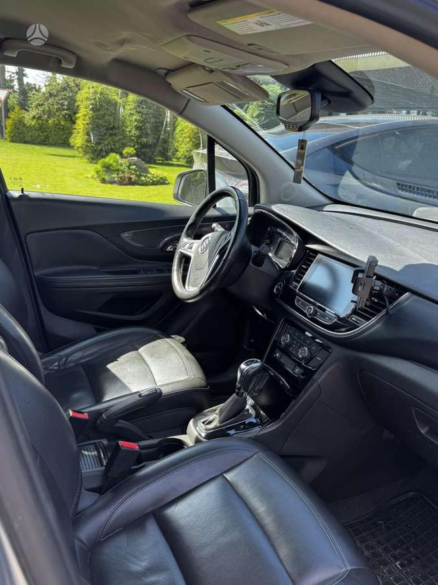 Grey Buick Encore 2017 in Kaunas, with an engine capacity of 1.40 L and mileage of 185 thousand km for 7500 €, photo 9 on AUTOMOTO.COM.LV