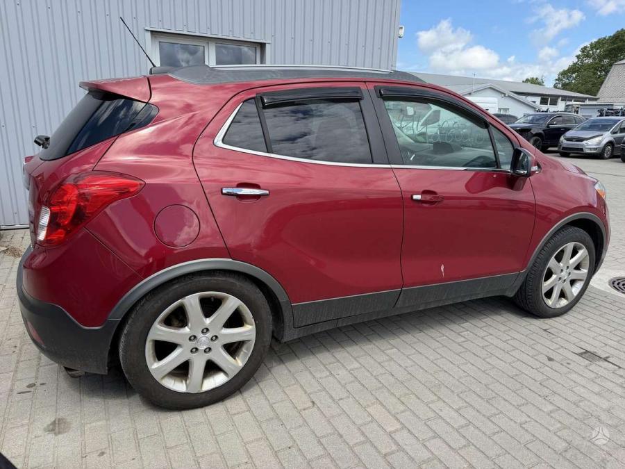 Sarkans Buick Encore 2015 Klaipėda, ar dzinēja tilpumu 1.40 L un nobraukumu 295 tūkst. km par 3900 €, foto 4 vietnē AUTOMOTO.COM.LV
