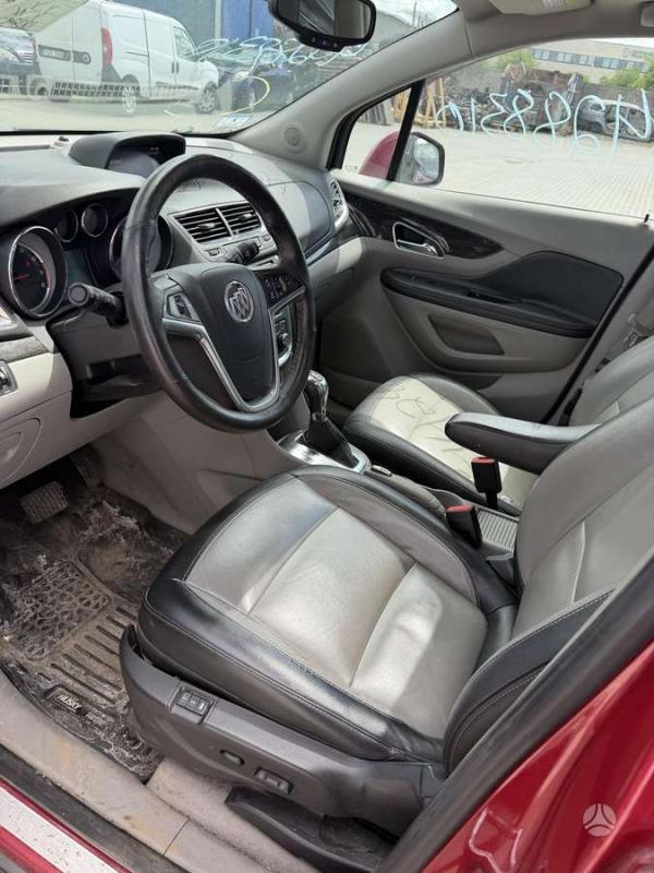 Sarkans Buick Encore 2015 Klaipėda, ar dzinēja tilpumu 1.40 L un nobraukumu 295 tūkst. km par 3900 €, foto 5 vietnē AUTOMOTO.COM.LV