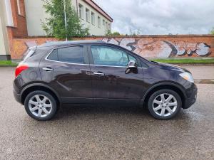Red Buick Encore 2016 in Siauliai, with an engine capacity of 1.40 L and mileage of 186 thousand km for 7200 €, photo 8 on AUTOMOTO.COM.LV