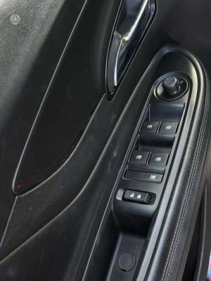 Red Buick Encore 2019 in Klaipeda, with an engine capacity of 1.36 L and mileage of 78 thousand km for 12000 €, photo 9 on AUTOMOTO.COM.LV