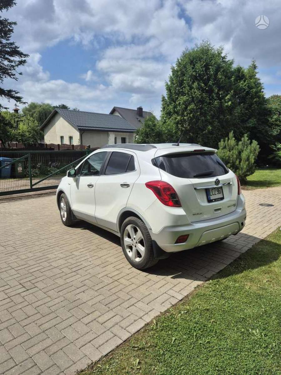 Balts Buick Encore 2013 Kauņa, ar dzinēja tilpumu 0.00 L un nobraukumu 203 tūkst. km par 6200 €, foto 4 vietnē AUTOMOTO.COM.LV