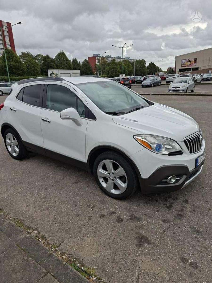 White Buick Encore 2016 in Klaipeda, with an engine capacity of 1.36 L and mileage of 72 thousand km for 7200 €, photo 3 on AUTOMOTO.COM.LV