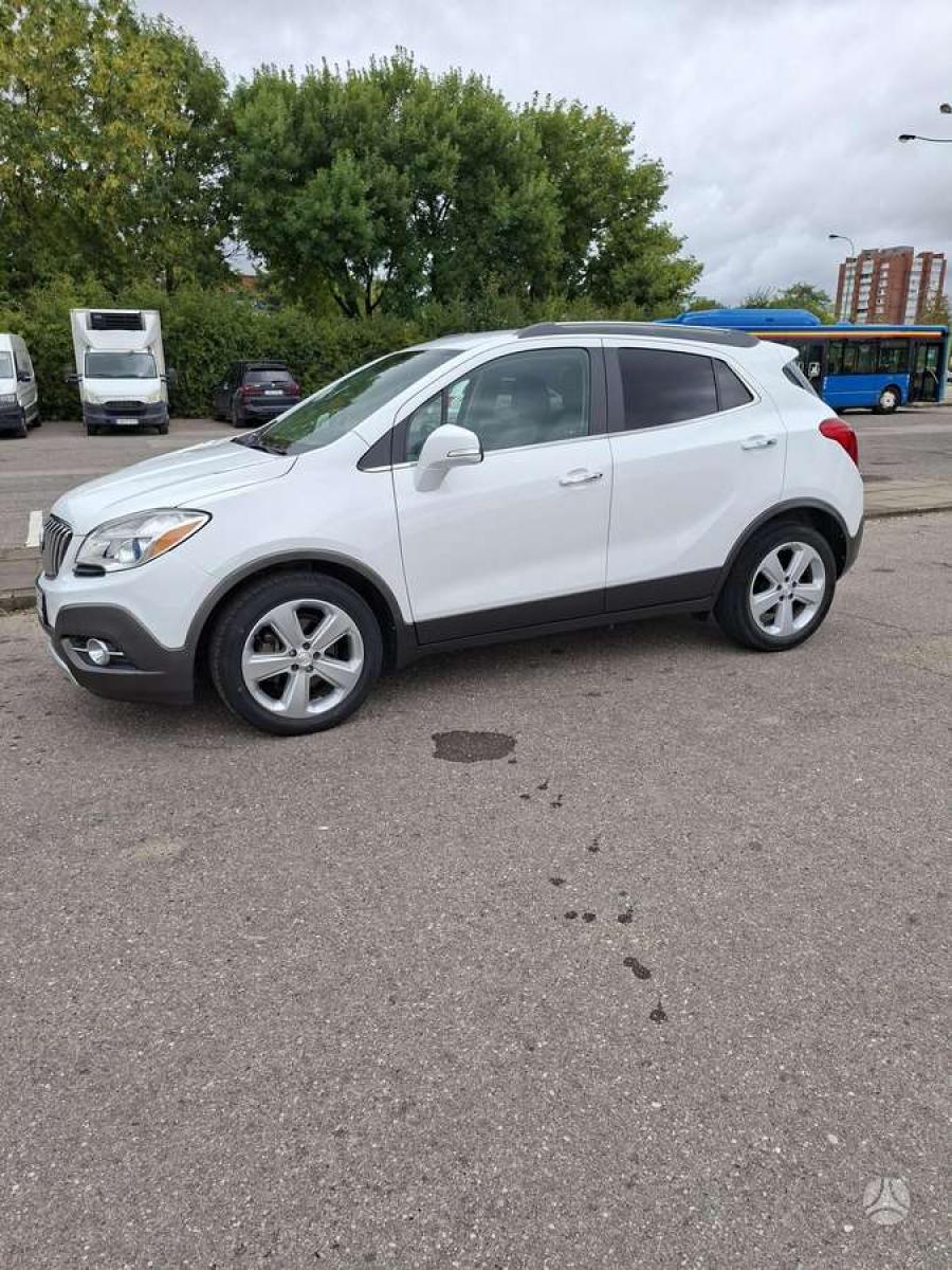 White Buick Encore 2016 in Klaipeda, with an engine capacity of 1.36 L and mileage of 72 thousand km for 7200 €, photo 4 on AUTOMOTO.COM.LV