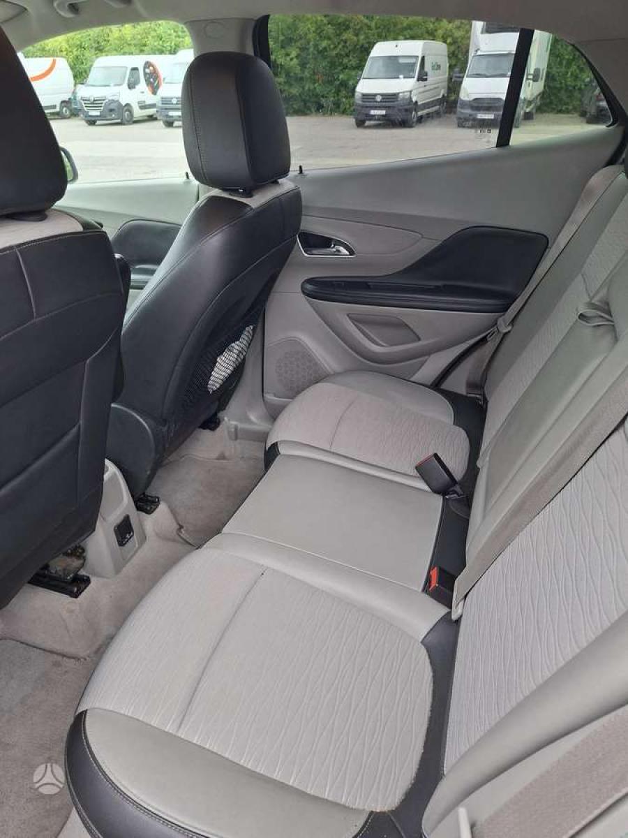 White Buick Encore 2016 in Klaipeda, with an engine capacity of 1.36 L and mileage of 72 thousand km for 7200 €, photo 11 on AUTOMOTO.COM.LV