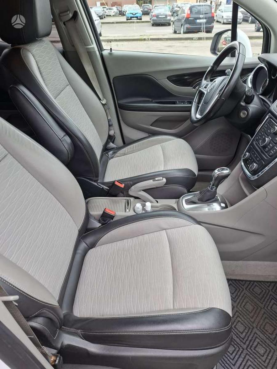 White Buick Encore 2016 in Klaipeda, with an engine capacity of 1.36 L and mileage of 72 thousand km for 7200 €, photo 12 on AUTOMOTO.COM.LV