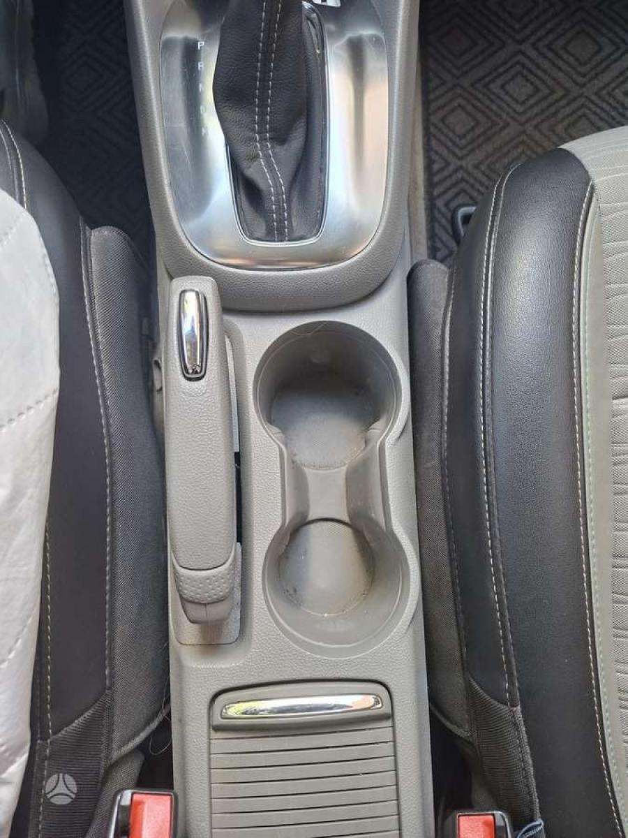 White Buick Encore 2016 in Klaipeda, with an engine capacity of 1.36 L and mileage of 72 thousand km for 7200 €, photo 13 on AUTOMOTO.COM.LV