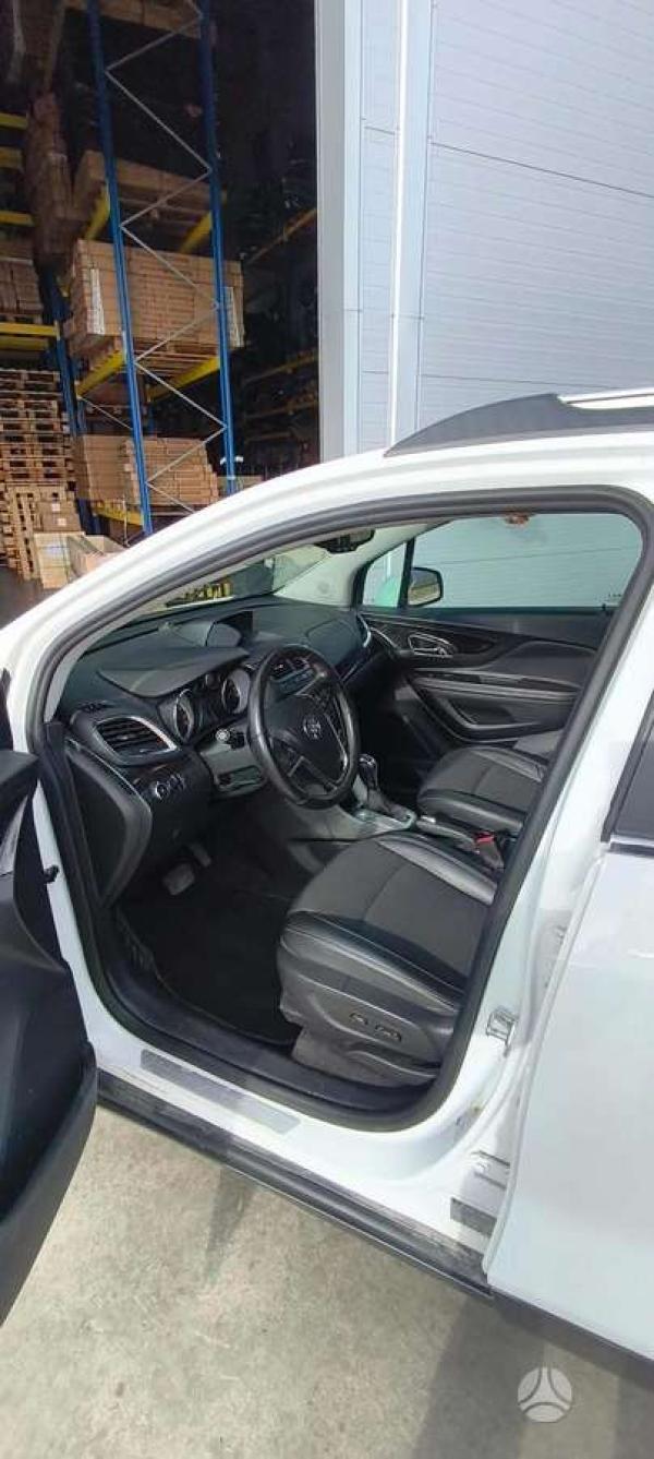 Balts Buick Encore 2016 Klaipėda, ar dzinēja tilpumu 1.36 L un nobraukumu 156 tūkst. km par 6500 €, foto 4 vietnē AUTOMOTO.COM.LV